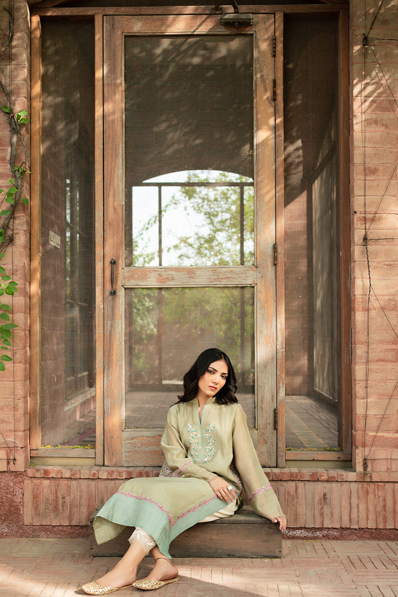 Naz – Sumaira Khanani