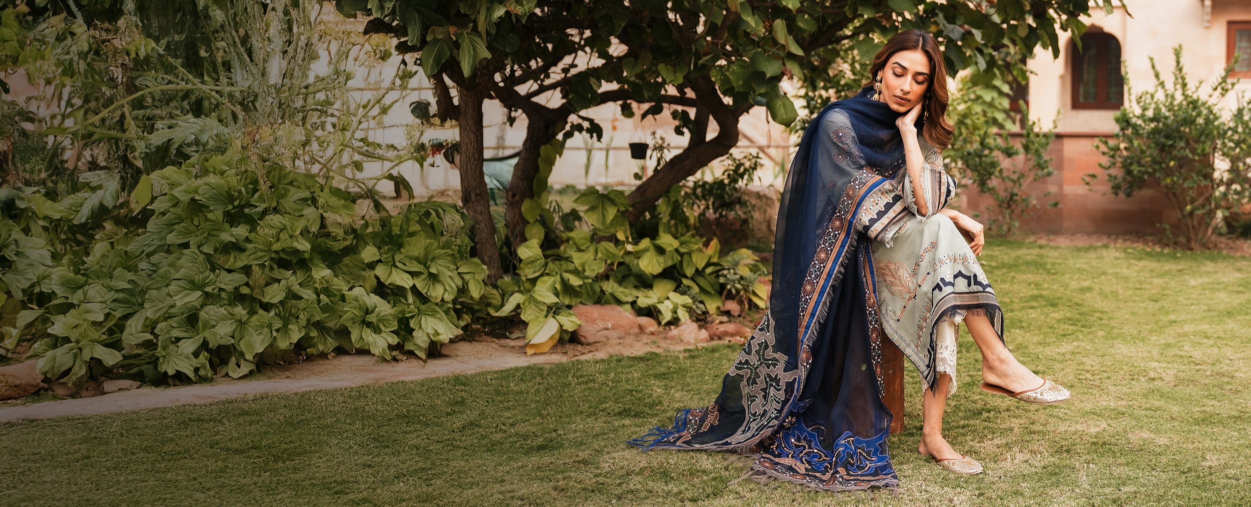 Sumaira Khanani : Luxury with flattering cuts