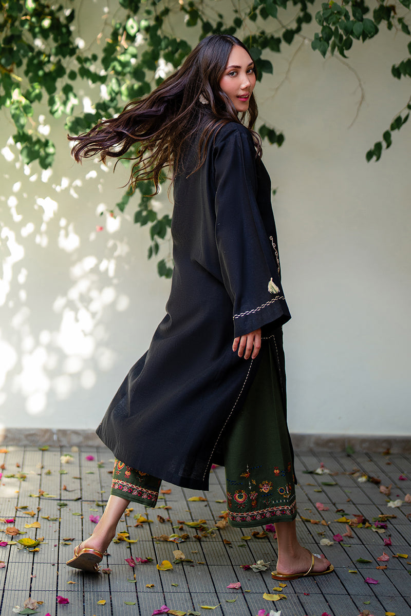 Sumaira Khanani : Luxury with flattering cuts