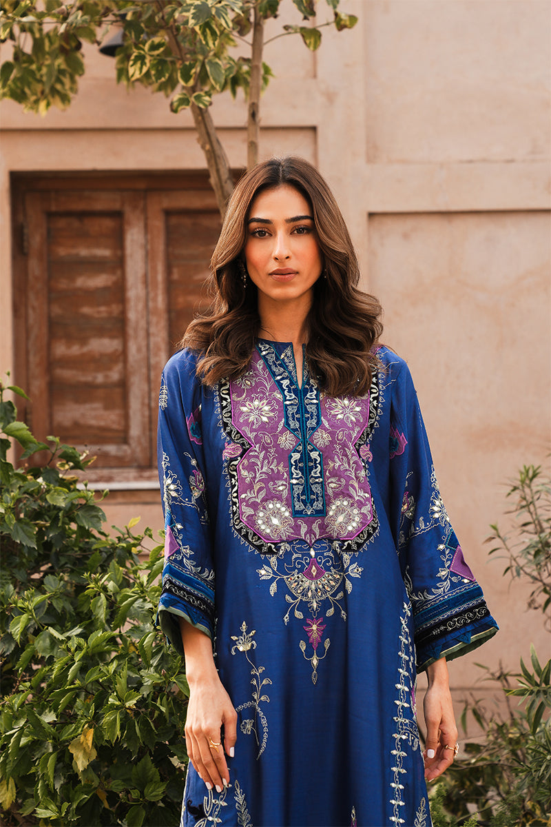 Sumaira Khanani : Luxury with flattering cuts