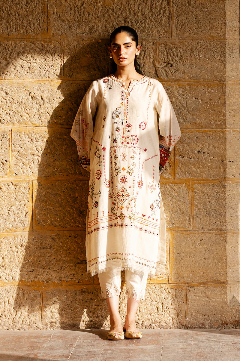 Amaya – Sumaira Khanani